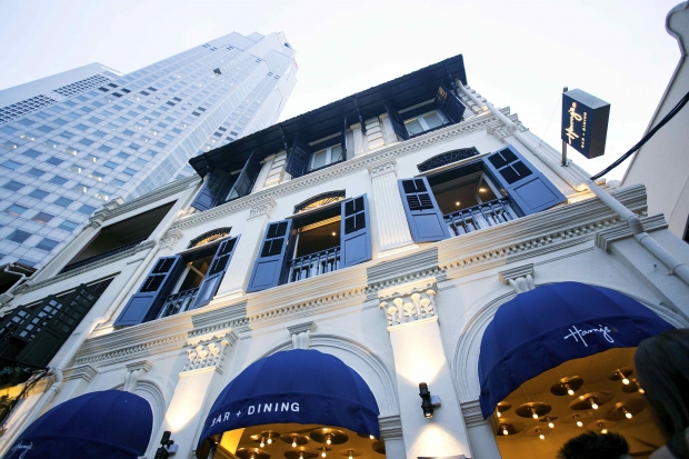Harry's At Boat Quay Marks 22 Years With Complete Makeover