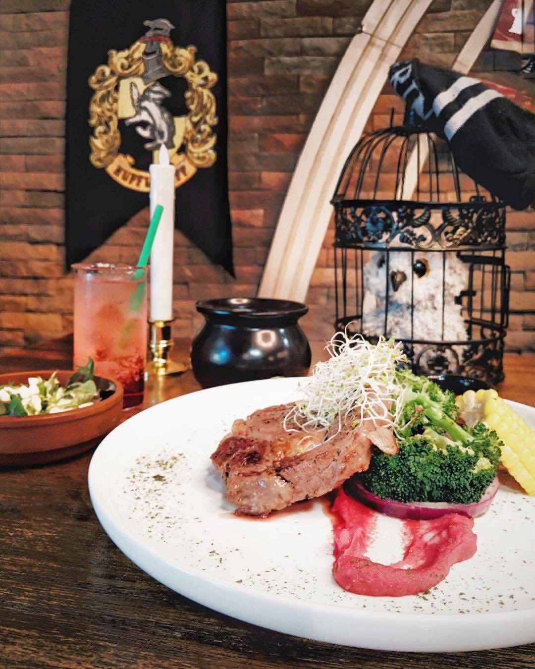 Fulfill Your Hogwarts Dream At Harry Potter-themed Café – Platform 1094