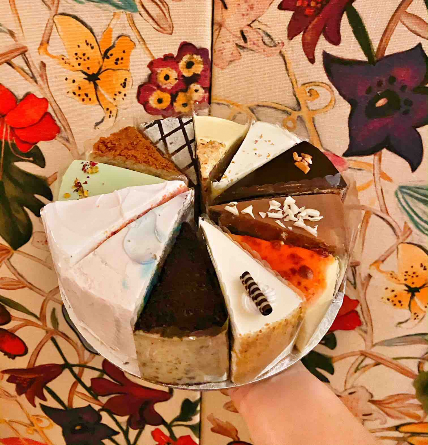 Cake Delivery Singapore: Great Cake Selection & Delivers In Just An Hour!