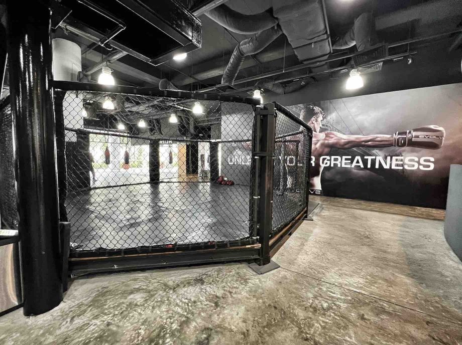 Evolve Vacation Program: Travel & Train with World Champions