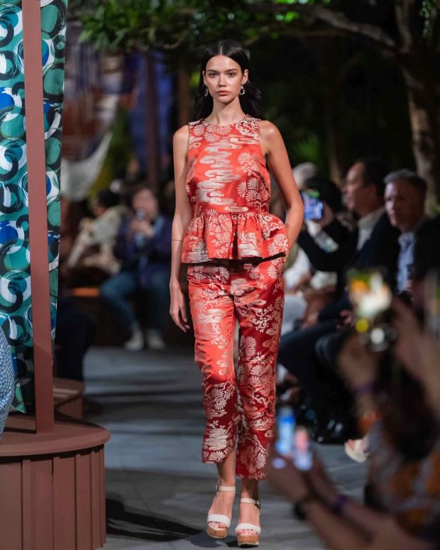 Jim Thompson Unveils Its Largest Runway Yet, Celebrating Thai Heritage ...