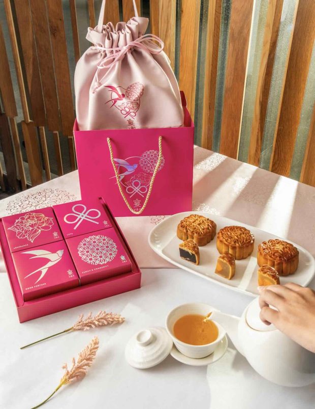 YÀN Mooncakes 2024: Dine & Bond Under The Full Moon