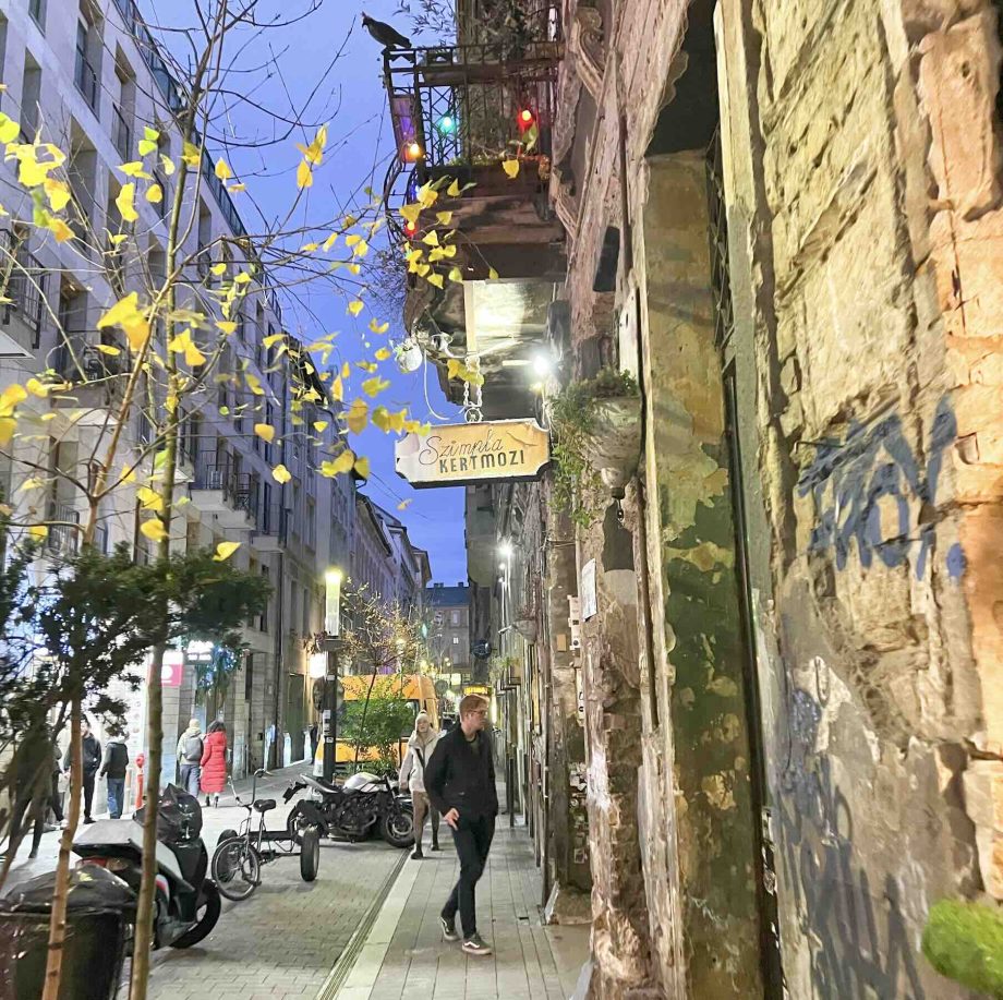 Szimpla Kert Budapest: A Ruin Bar Experience You Can’t Miss