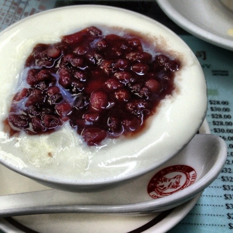 Yee Shun Milk Company - Legendary Steamed Milk, Hong Kong